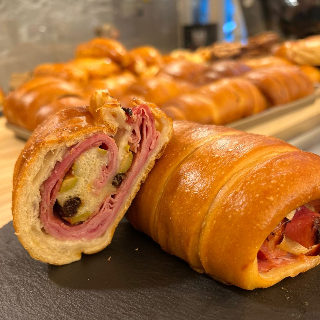 Cómo el Pan de Jamón de Caracas Bakery se Convirtió en un Clásico ...